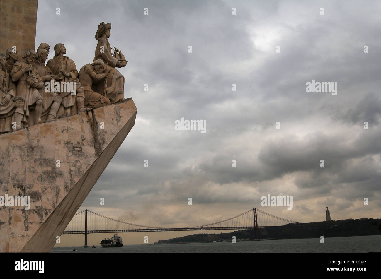 World explorers hi-res stock photography and images - Alamy