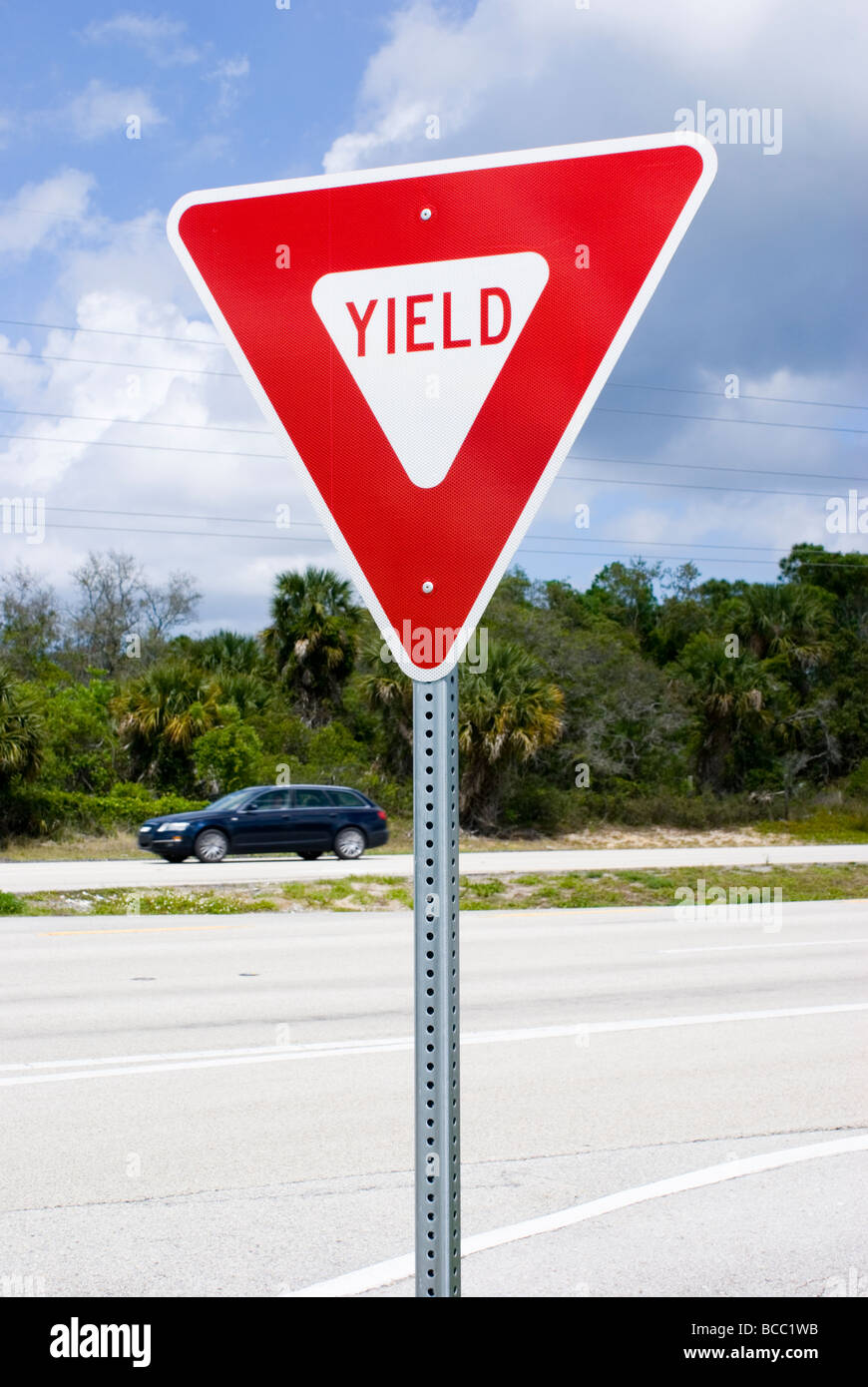 American yield road sign on NASA causeway, Florida Stock Photo - Alamy
