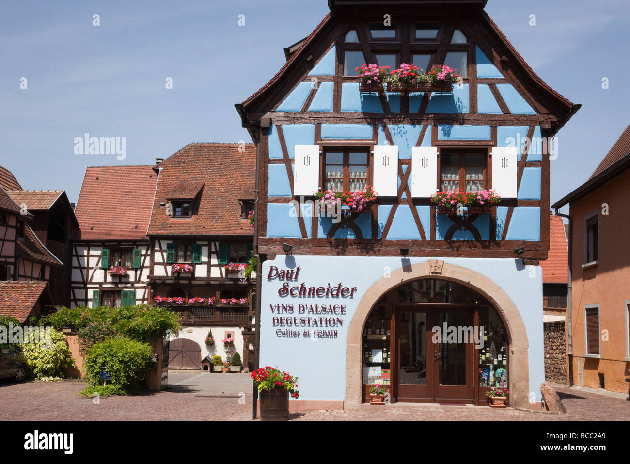 Medieval wine cellar hi-res stock photography and images - Alamy