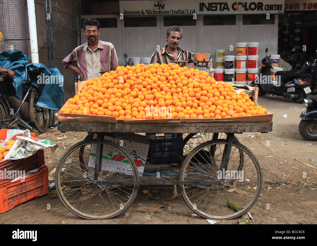 Fruit market kerala hi-res stock photography and images - Alamy