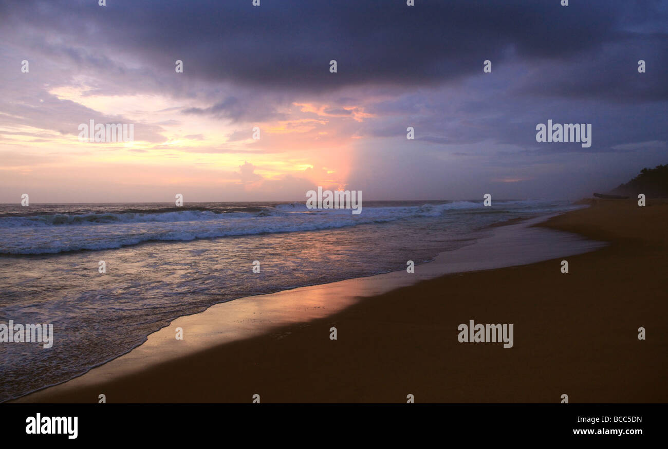 Beaches sunsets landscapes hi-res stock photography and images - Alamy