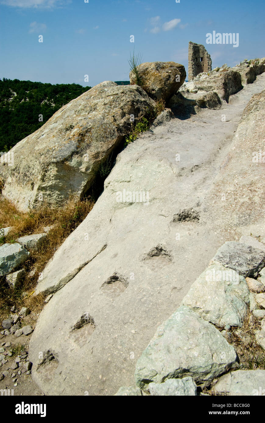 Stone medieval fortress feet hi-res stock photography and images - Alamy