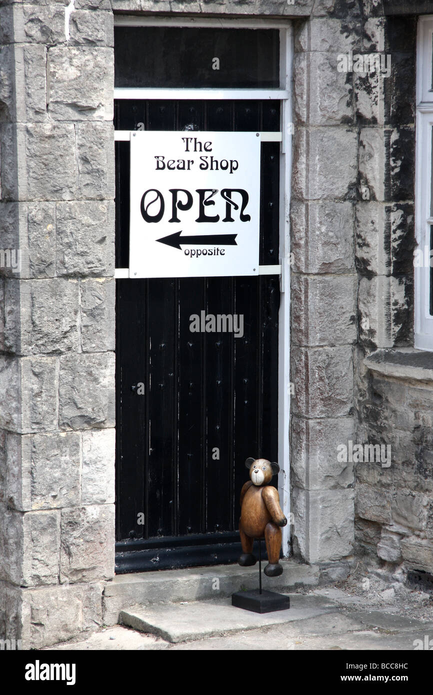 Teddy bear shop hi-res stock photography and images - Alamy