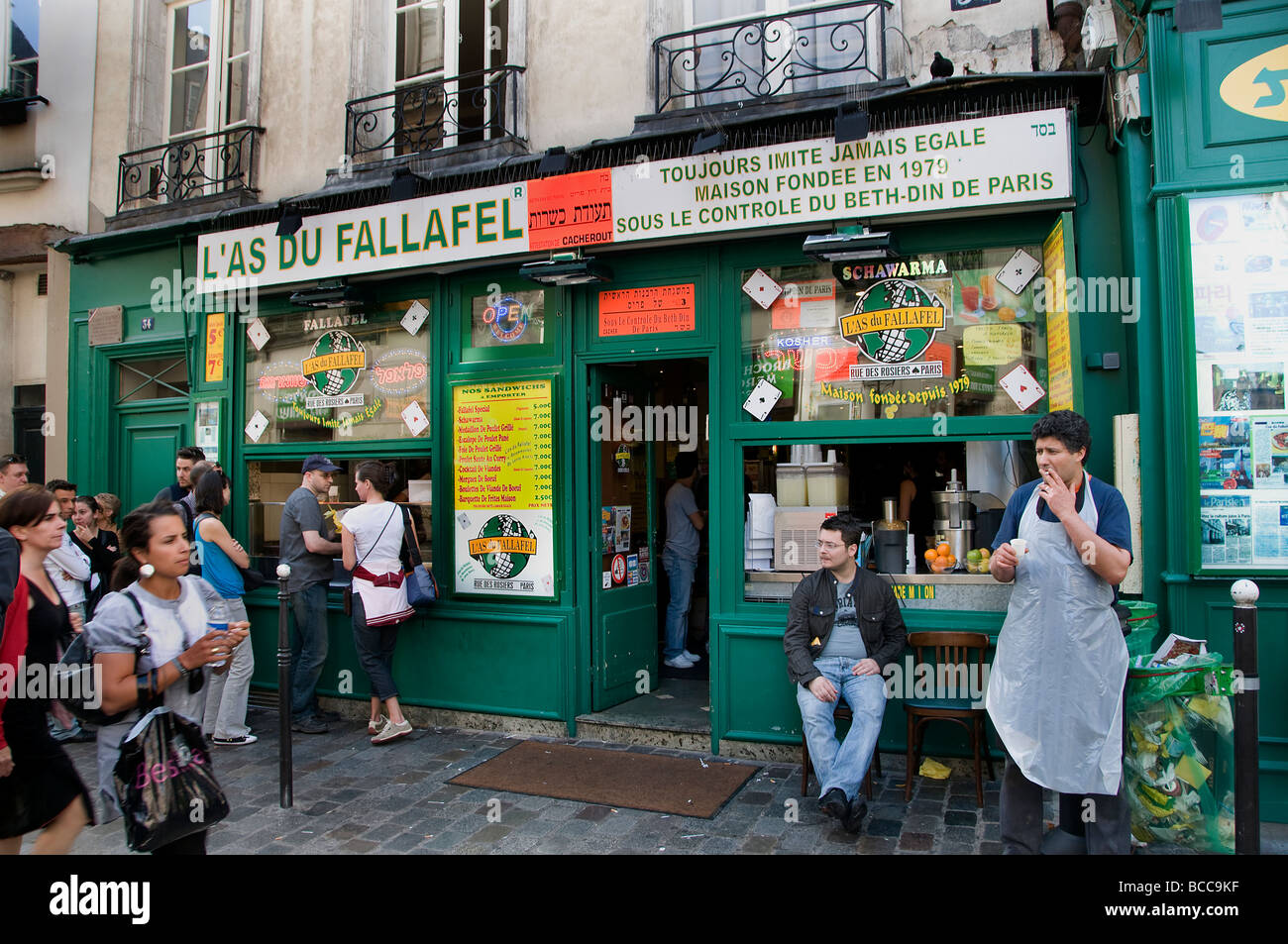 Fast food paris hi-res stock photography and images - Alamy