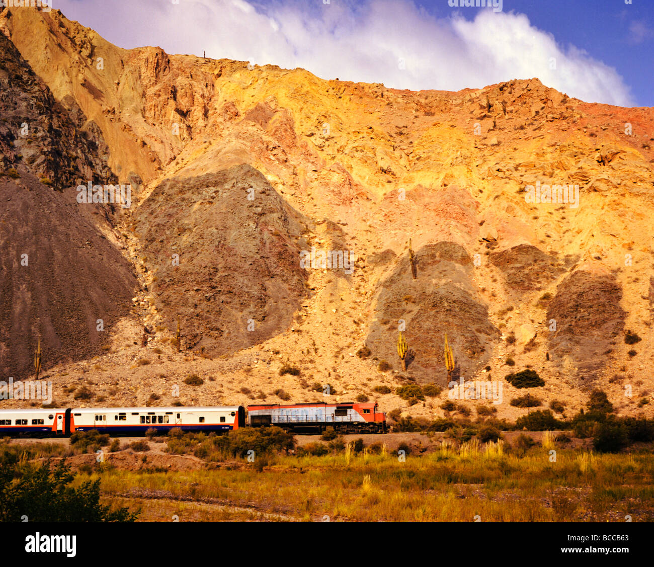 "Train to the clouds going through the 'canyon of 7 colors' in salta ...