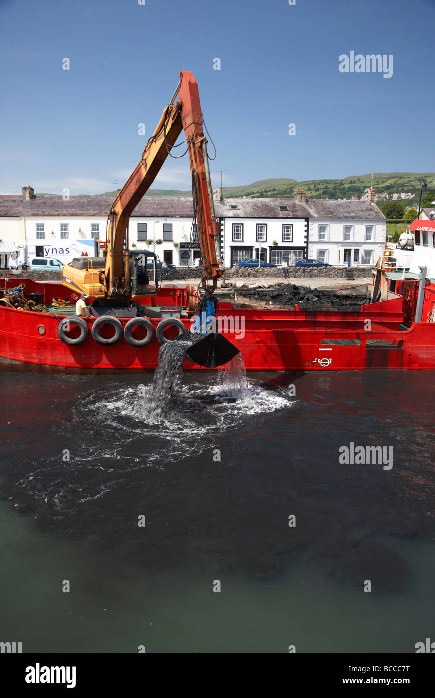 Dredging ship hi-res stock photography and images - Alamy