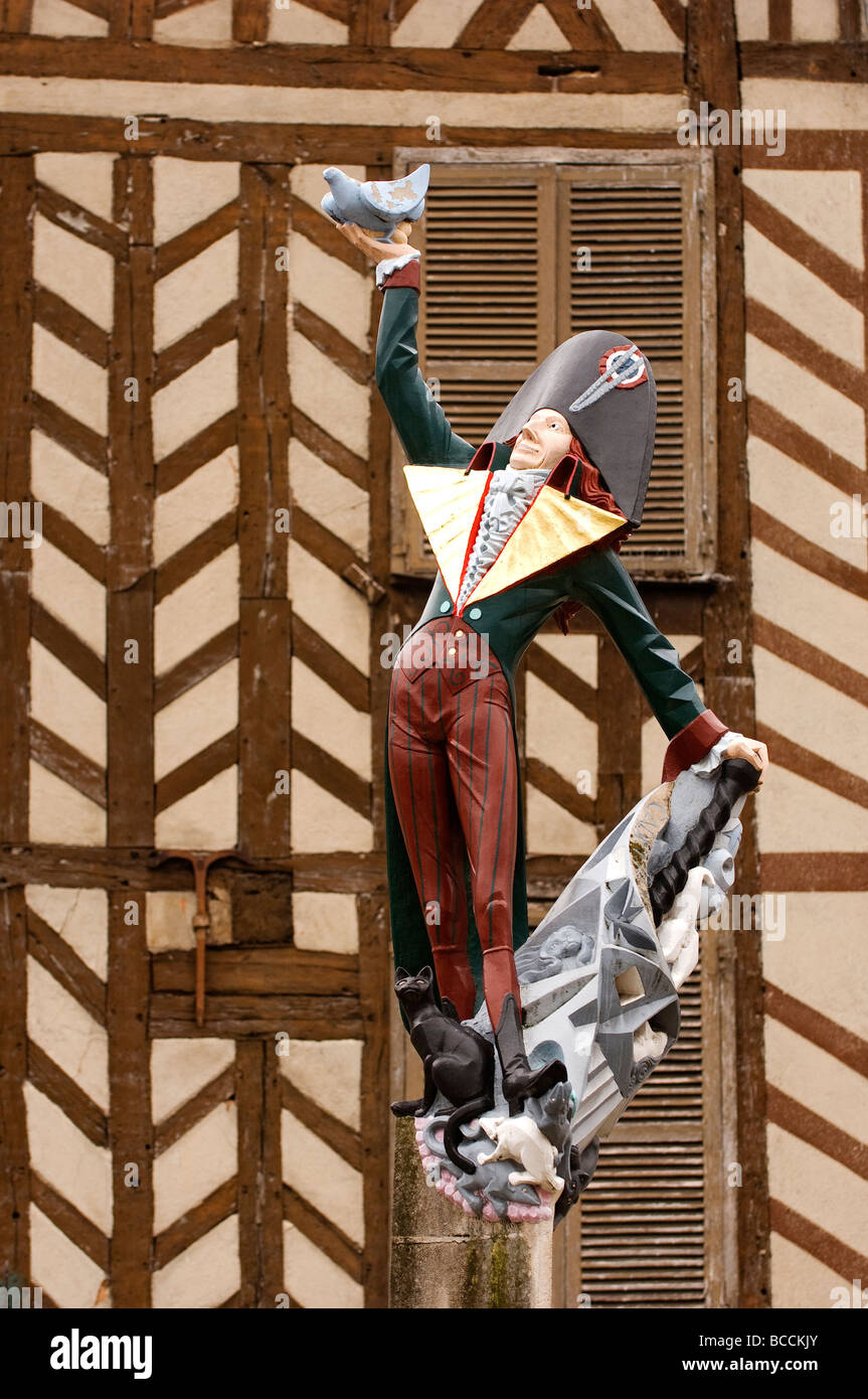 France, Yonne, Auxerre, statue of Cadet Roussel Stock Photo - Alamy