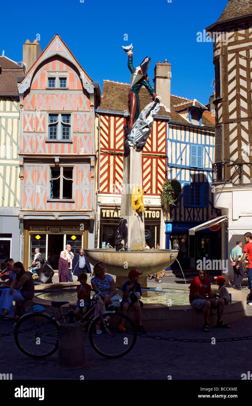 France, Yonne, Auxerre, colorful façades at place Charles Surrugue and ...