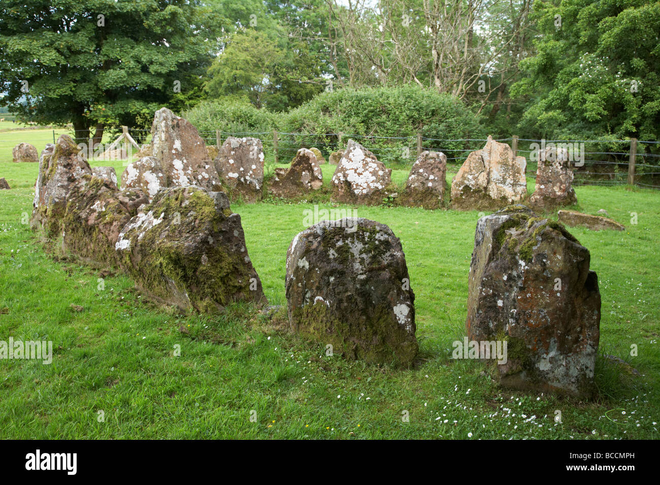Tomb monument hi-res stock photography and images - Alamy