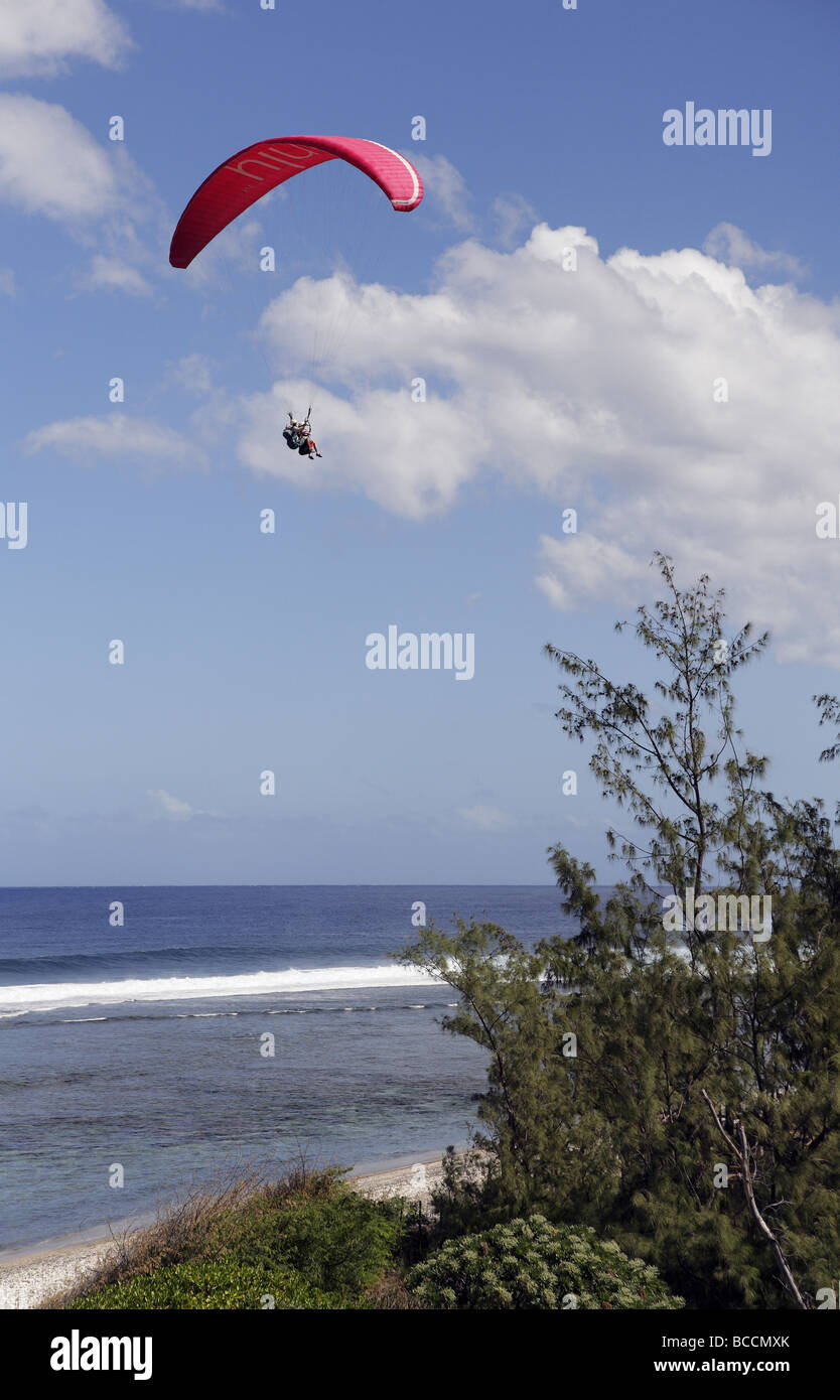 paraglider flying over sea Stock Photo - Alamy