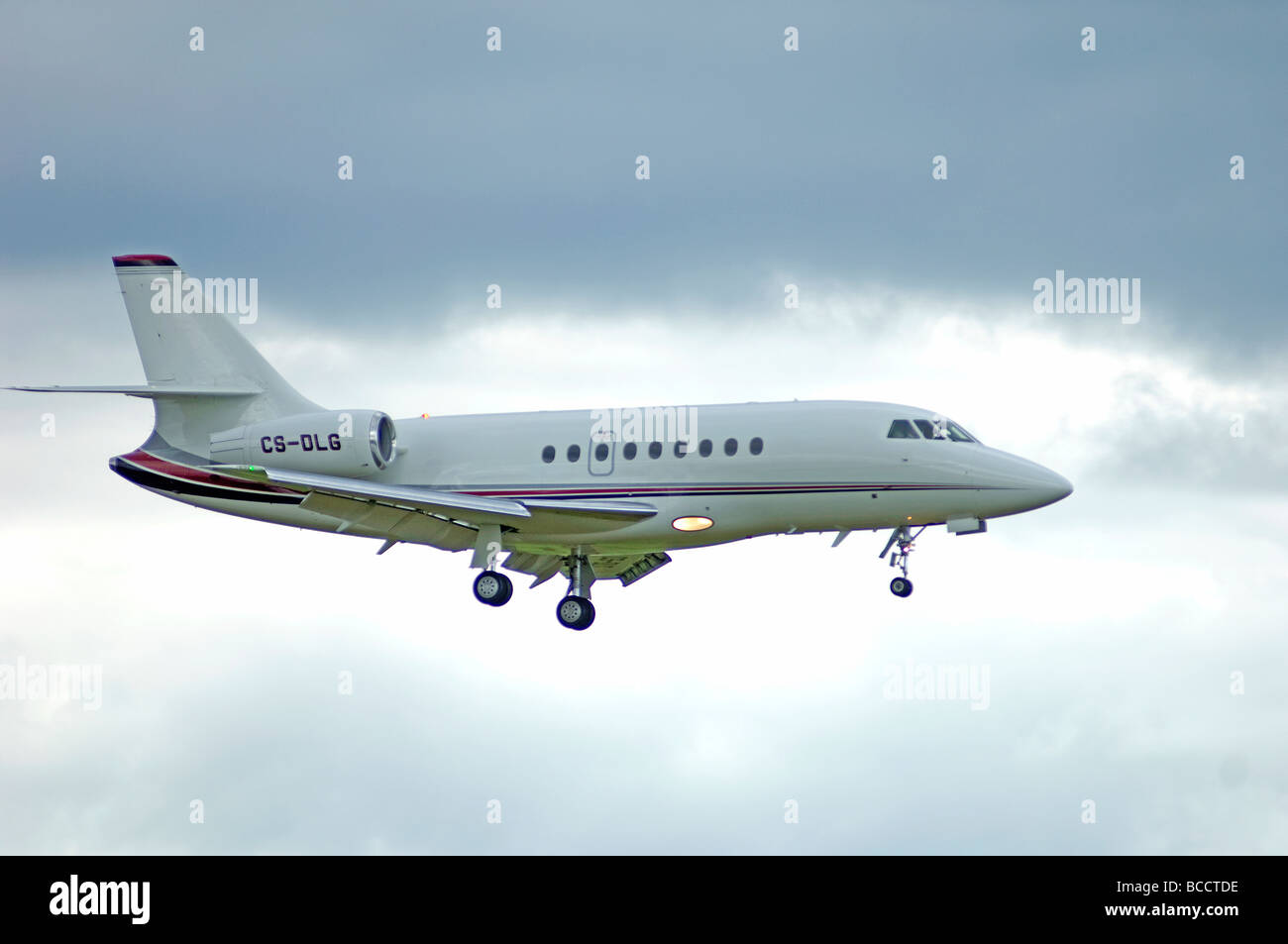 Dassault Falcon 2000EX executive business jet Aircraft. SCO 5247 Stock ...