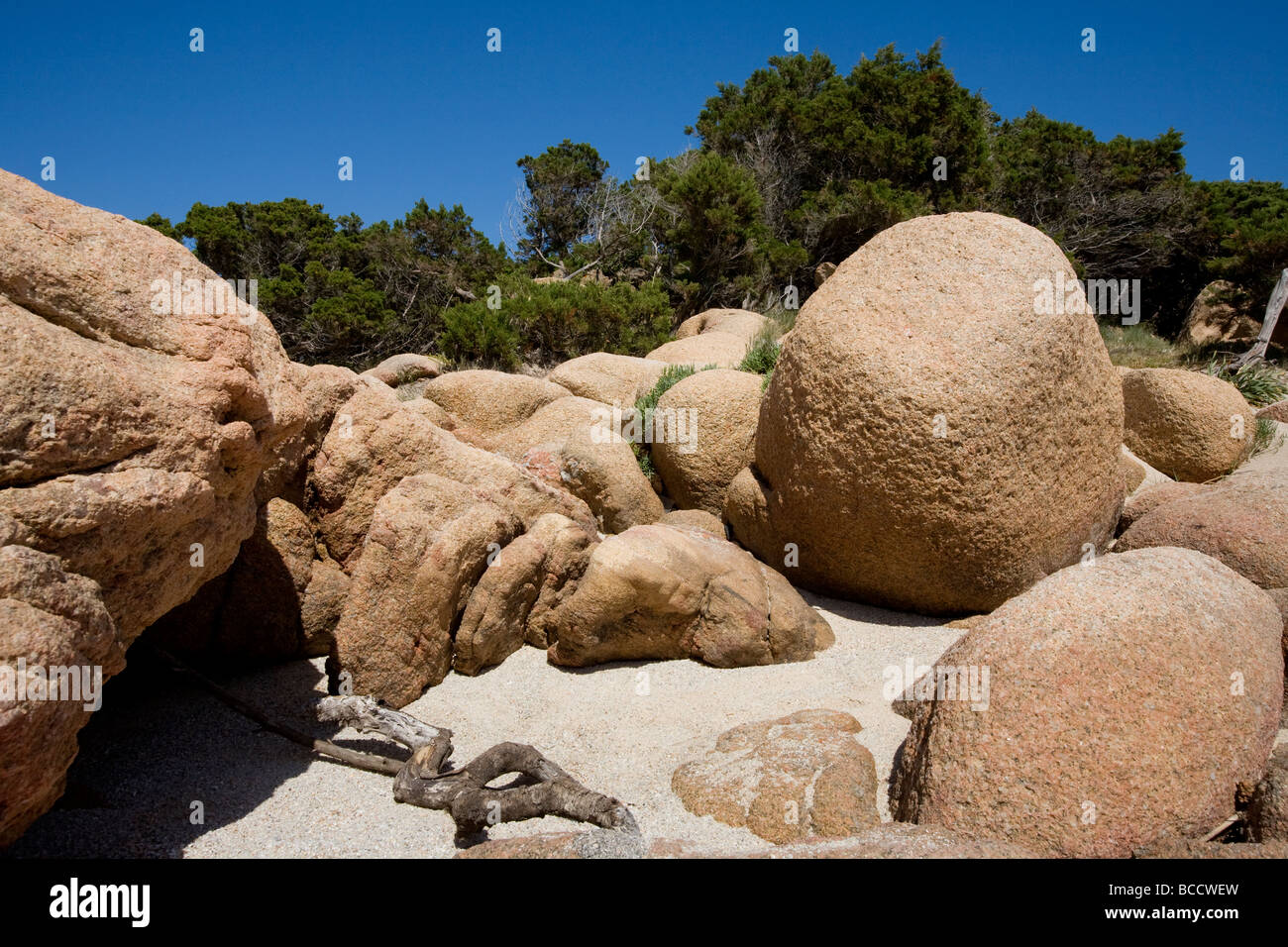 Large rocks hi-res stock photography and images - Alamy