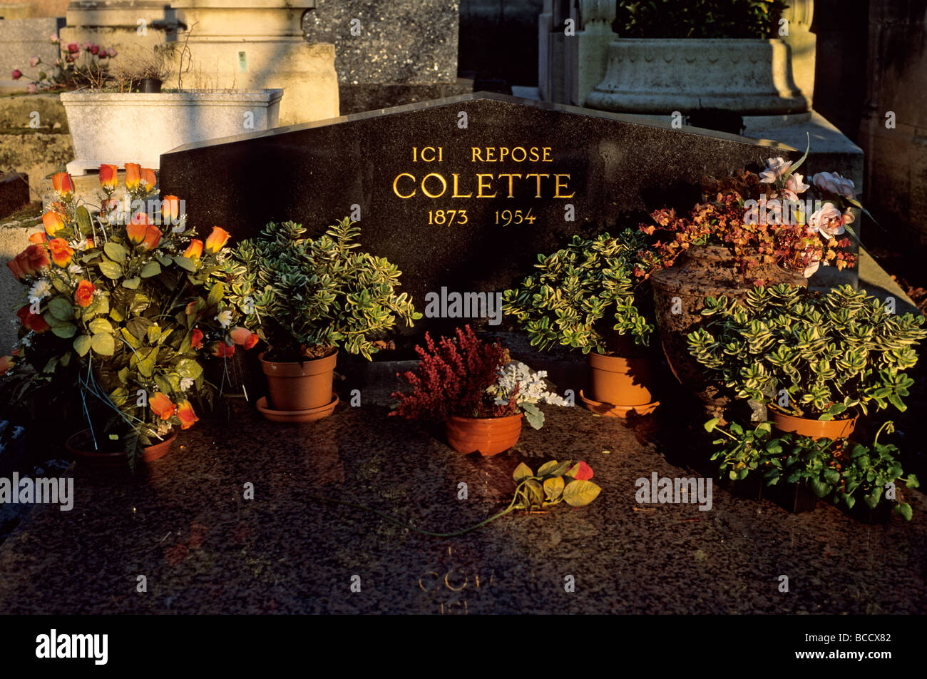 Colette pere lachaise paris hi-res stock photography and images - Alamy