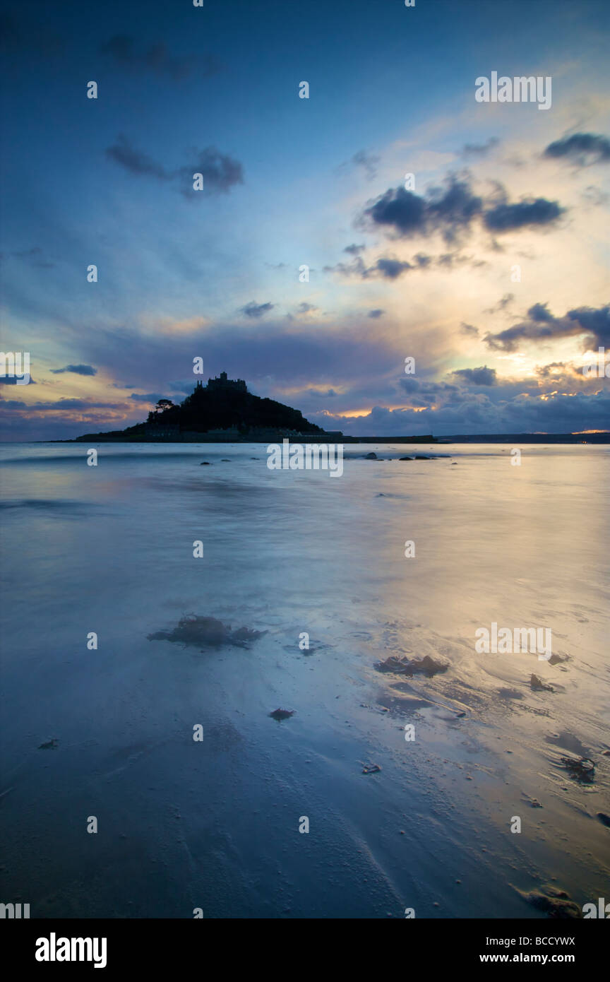Marazion beach st michael’s mount hi-res stock photography and images ...