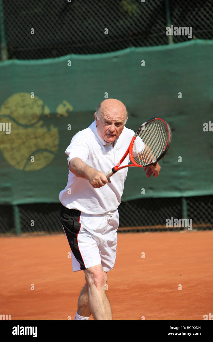 Aktive hi-res stock photography and images - Alamy