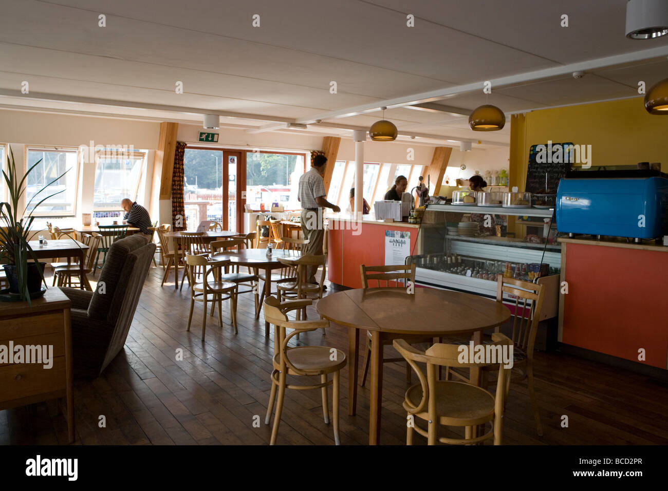 Riverside retro cafe Stock Photo - Alamy