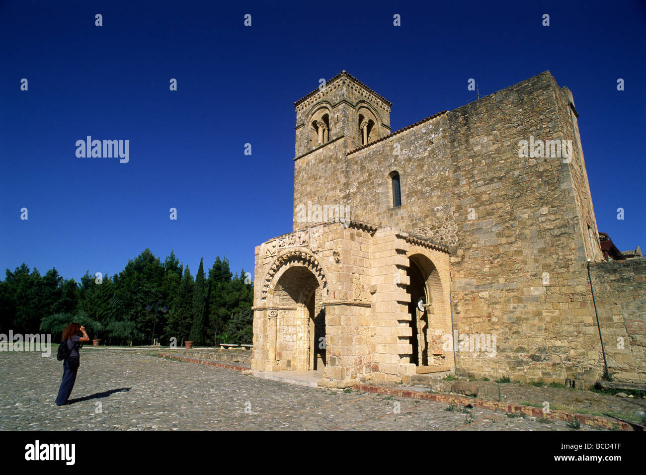 Woman taking pictures santa maria hi-res stock photography and images ...
