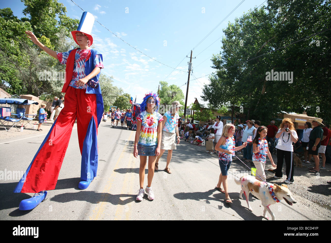 Road on stilts hi-res stock photography and images - Alamy