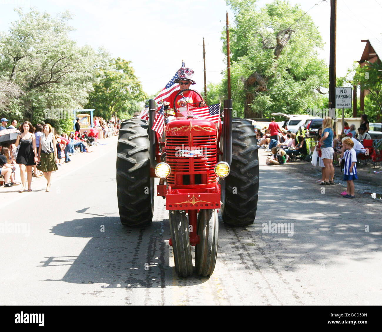 Tractor parade hi-res stock photography and images - Alamy