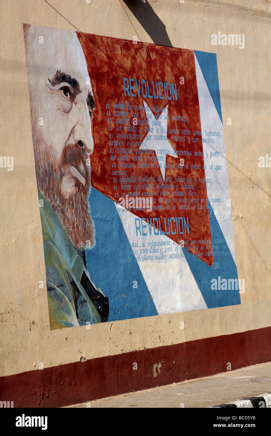 Revolution mural cuba hi-res stock photography and images - Alamy
