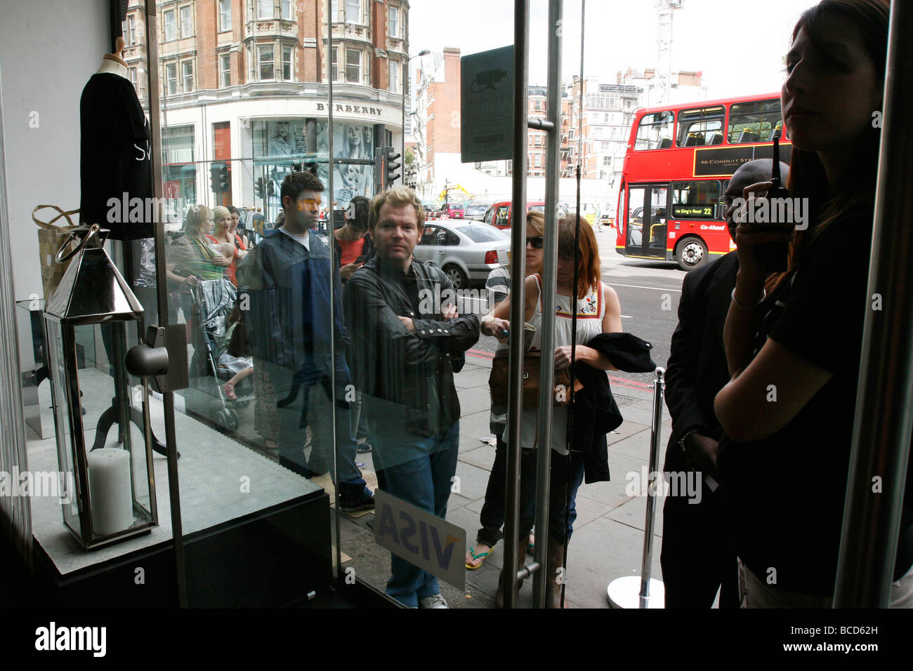 Visa Swap, the clothing swap event organized by VISA in Knightsbridge ...