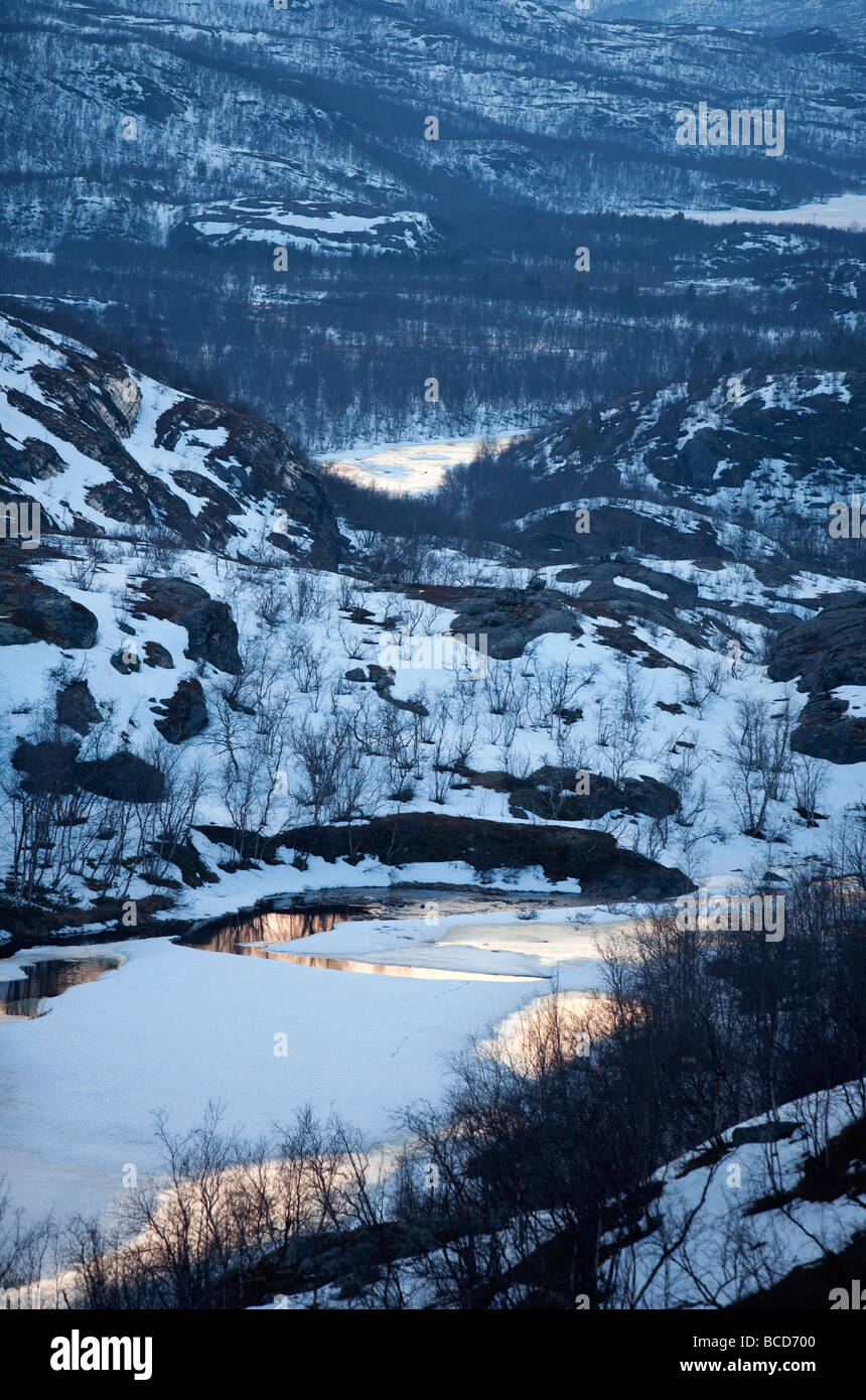 Iced over pool hi-res stock photography and images - Alamy