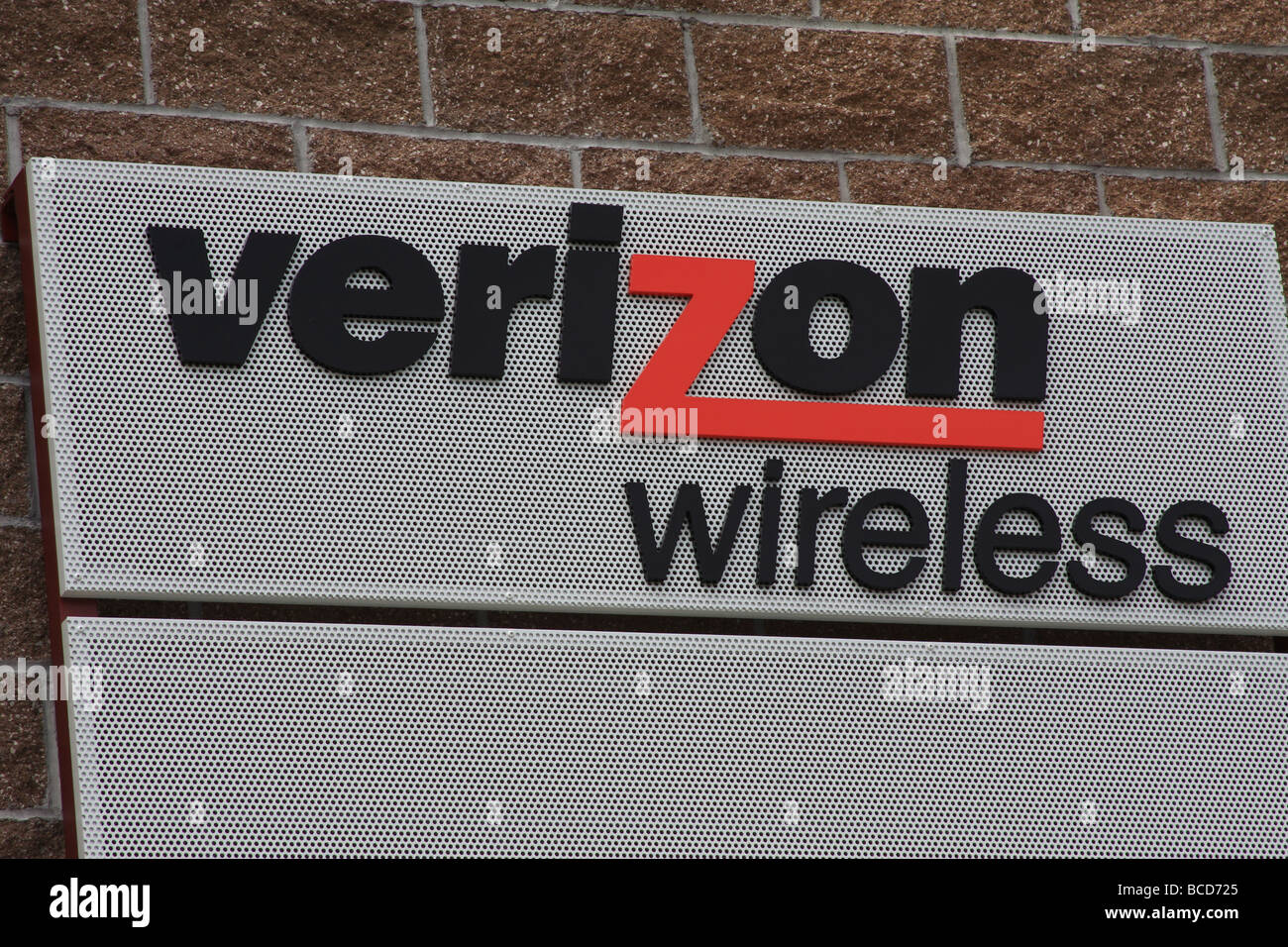 Verizon Logo Stock Photos & Verizon Logo Stock Images - Alamy