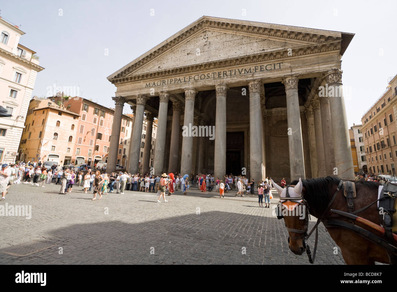 Place pantheon hi-res stock photography and images - Alamy