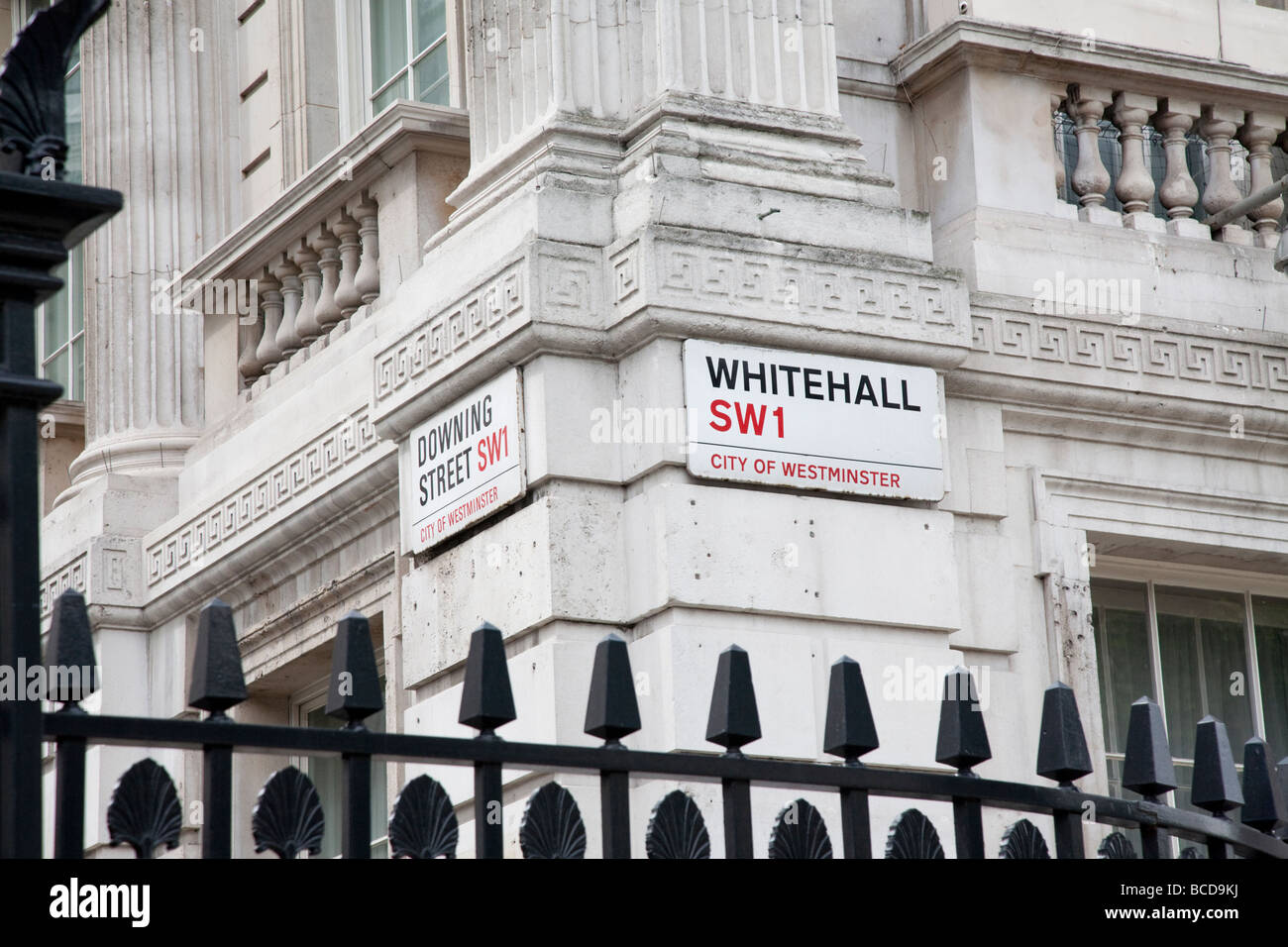 Whitehall SW1, Downing Street SW1, Signs Stock Photo - Alamy