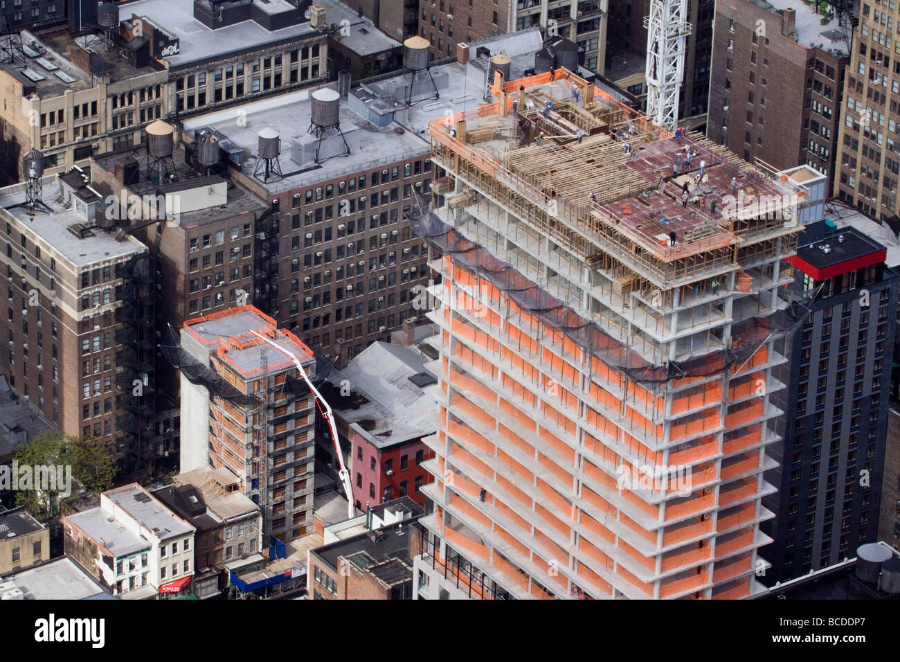 Empire state building construction workers hi-res stock photography and ...