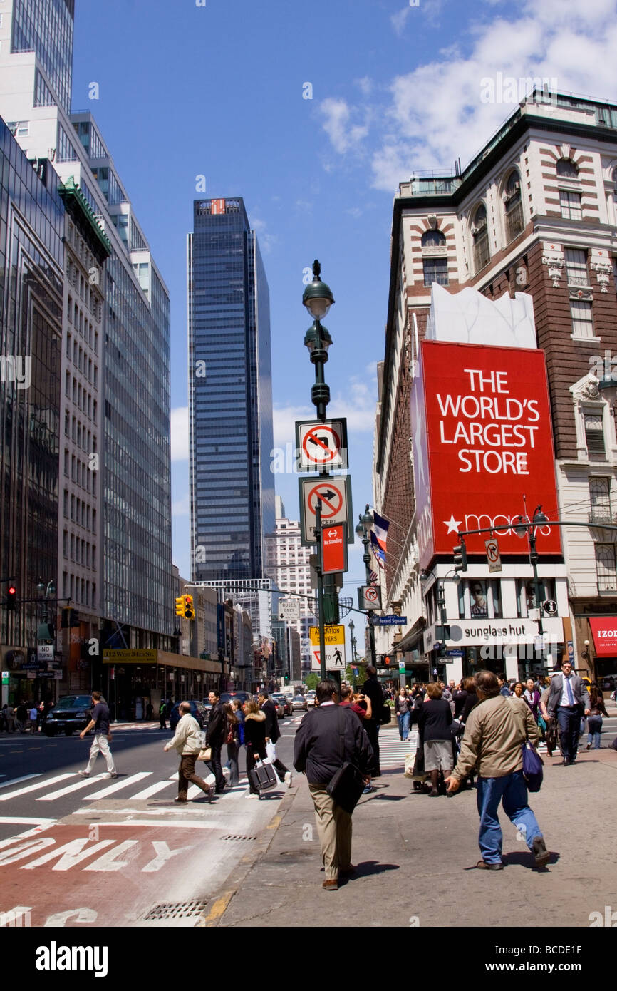 34th Street, New York City, USA Stock Photo - Alamy
