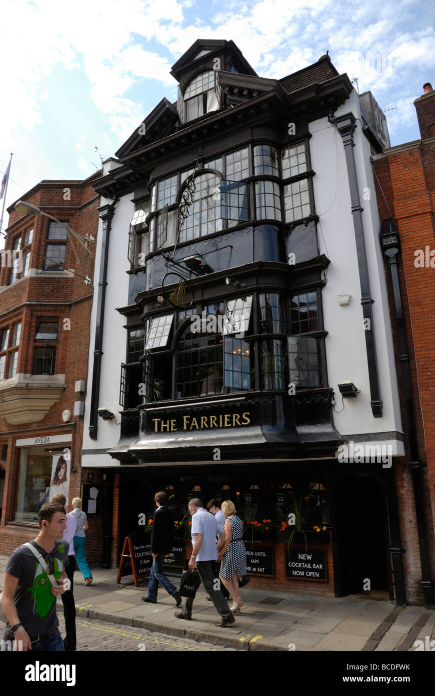 The Farriers pub in High Street Guildford Surrey England UK Stock Photo ...