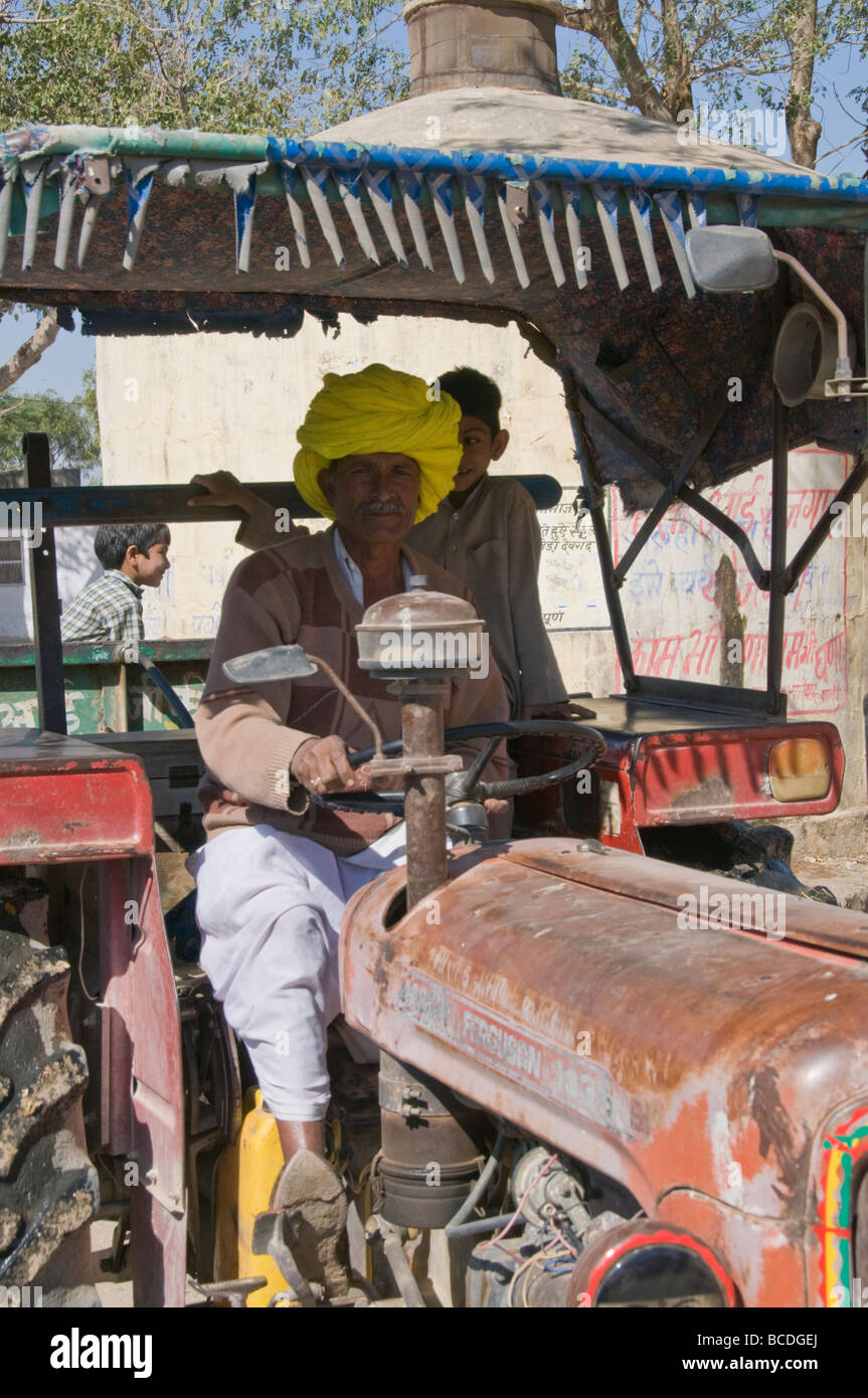 Villager's Skills,Silversmith, String Makers,Potters,Field Workers ...