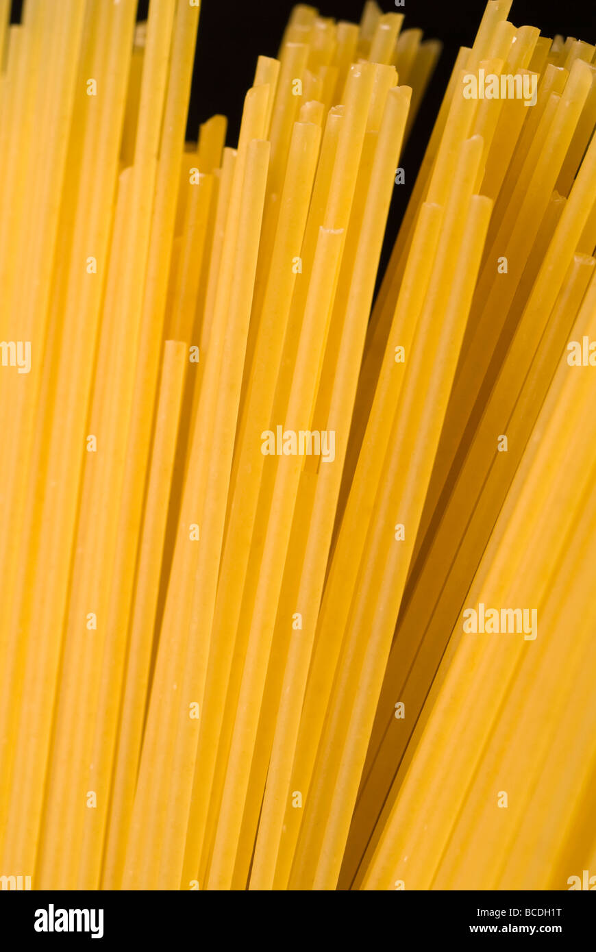Black spaghetti hi-res stock photography and images - Alamy