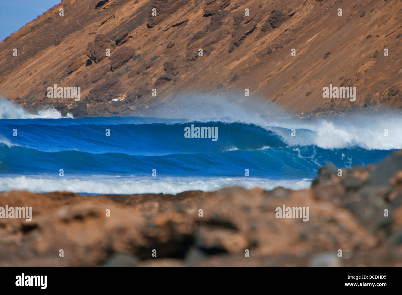 Lines of waves at Lobos Island on Fuerteventura Stock Photo - Alamy