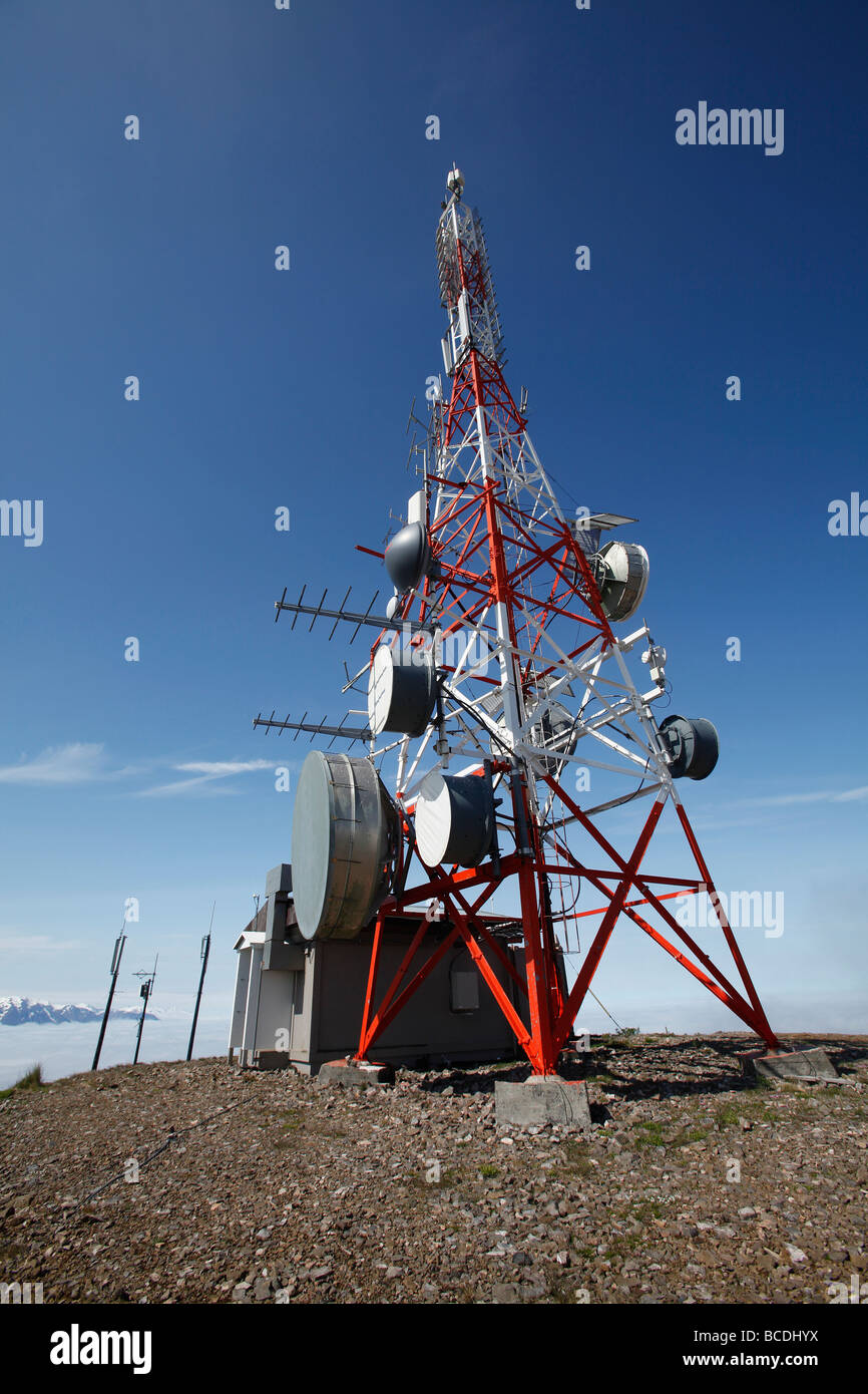 Broadcast tower hi-res stock photography and images - Alamy