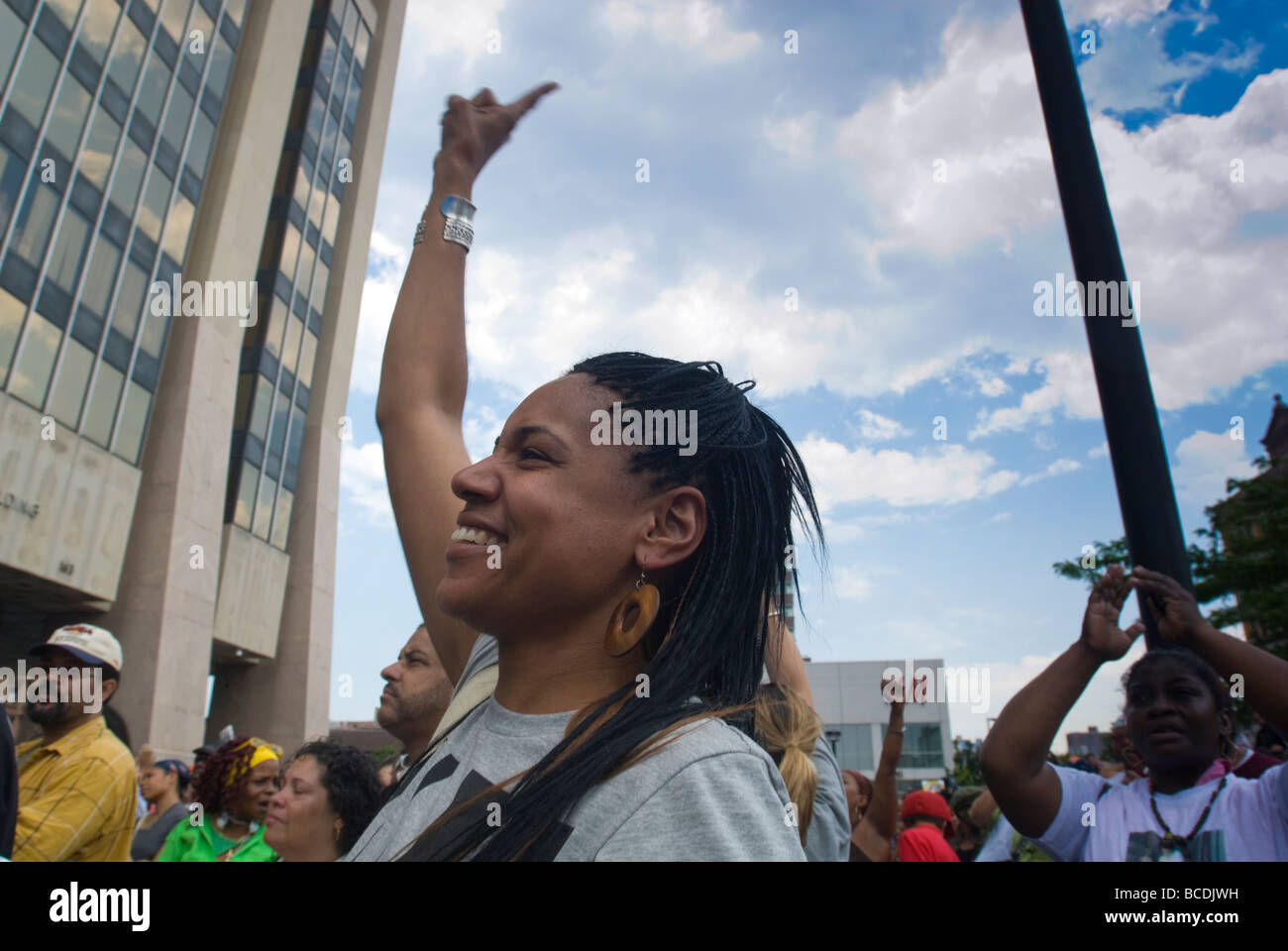 Michael Jackson fans bid farewell to the King of Pop in the Harlem ...