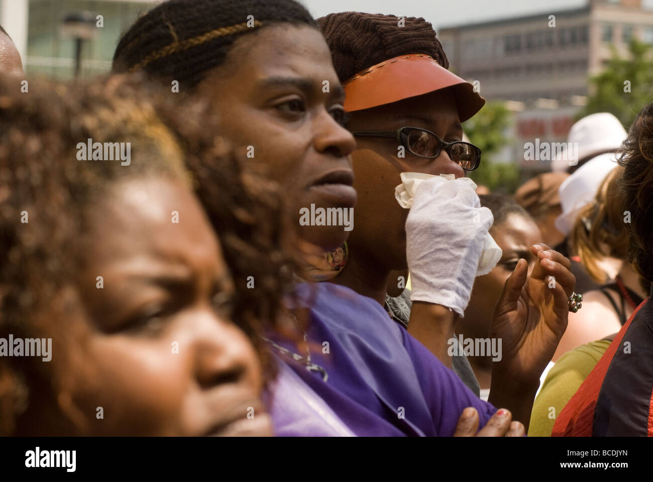 Michael Jackson fans bid farewell to the King of Pop in the Harlem ...