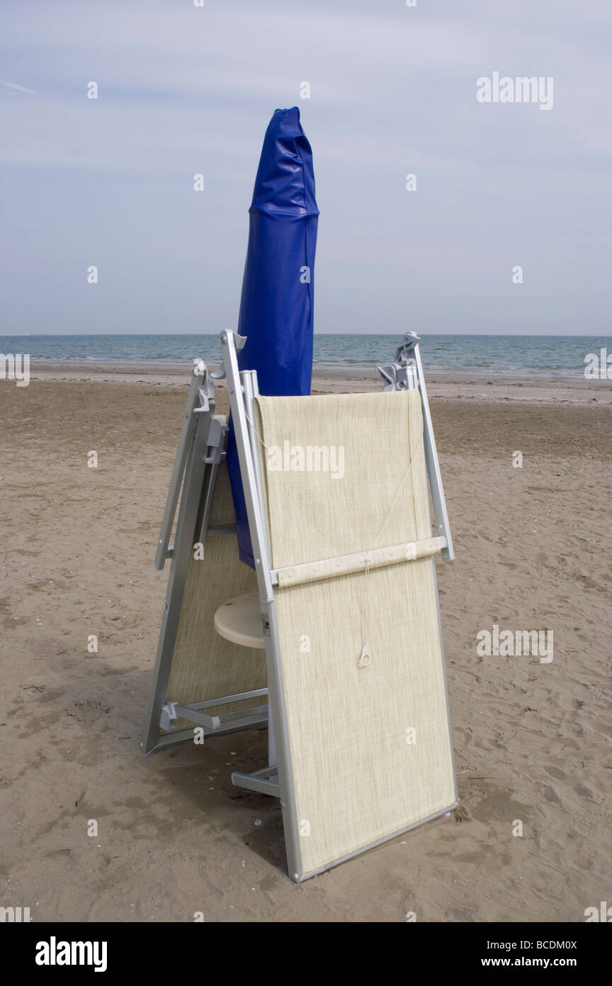 Folded parasol hi-res stock photography and images - Alamy