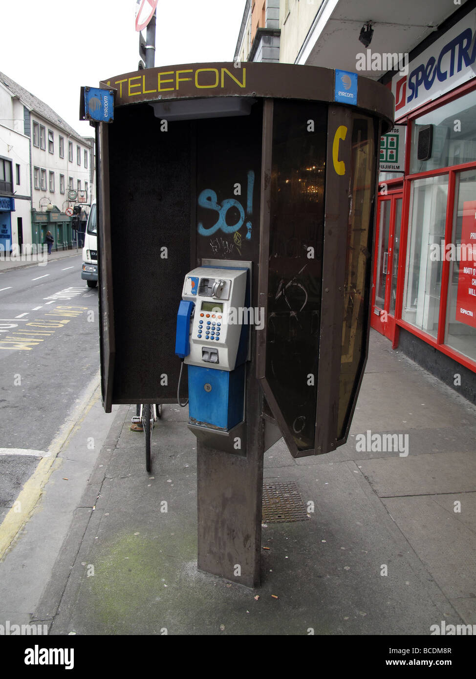 Telephone Box Graffiti High Resolution Stock Photography and Images - Alamy