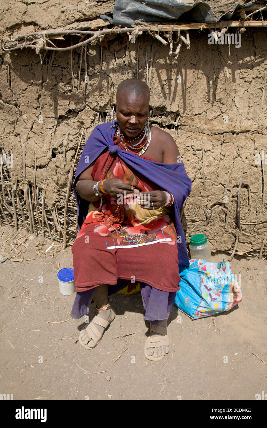 Pearl work hi-res stock photography and images - Alamy