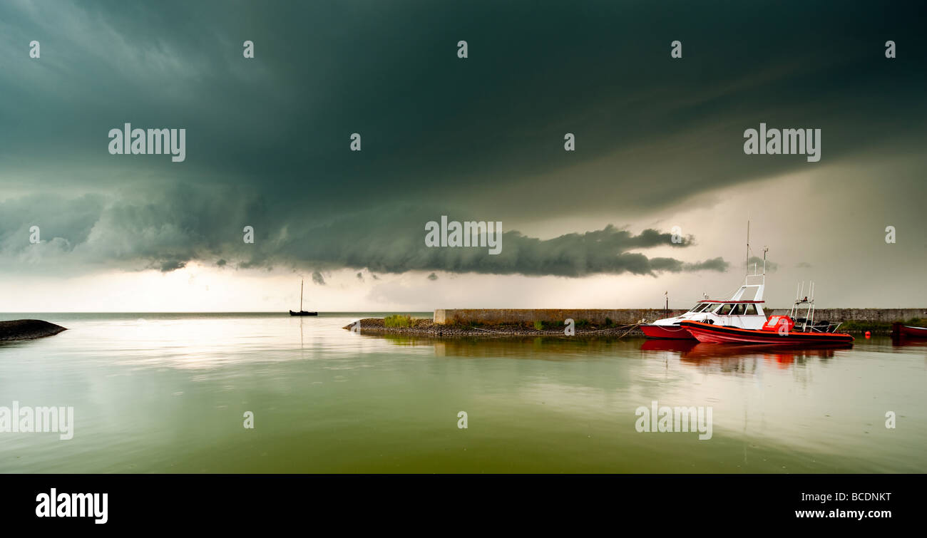 Harbor in storm hi-res stock photography and images - Alamy
