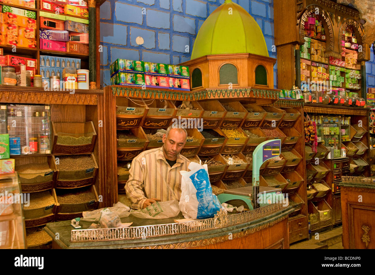 Khan el khalili bazaar hi-res stock photography and images - Alamy