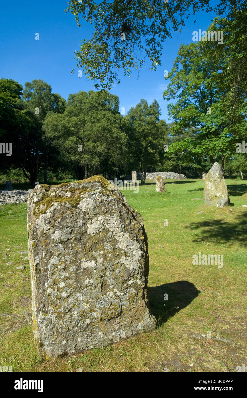 Balnuaran of Clava chambered Cairns & standing stones Inverness-shire ...