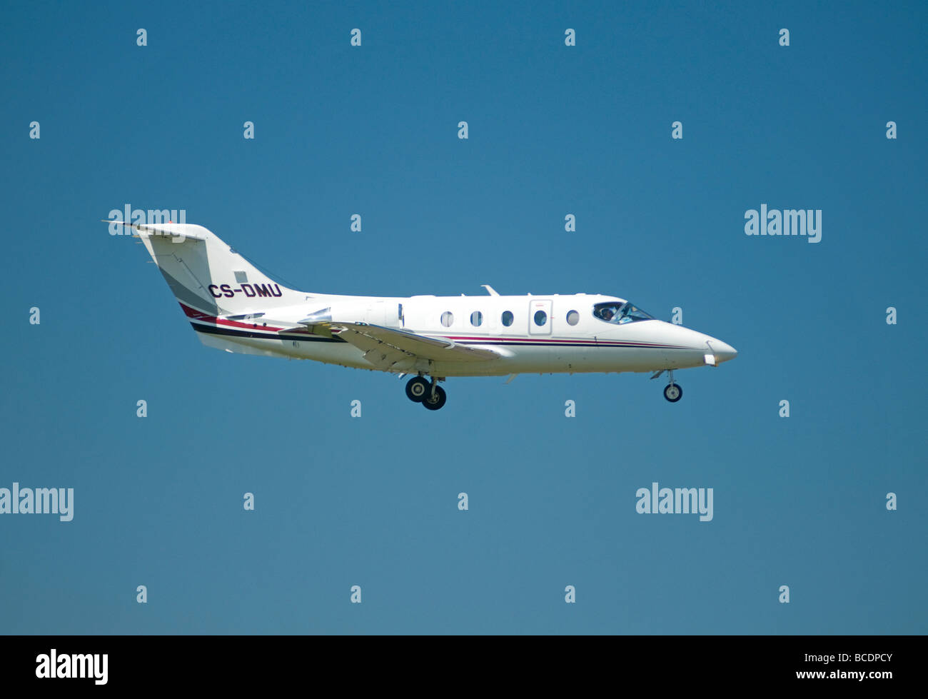 Net jets hi-res stock photography and images - Alamy