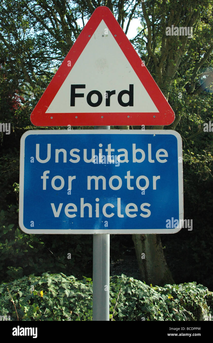 Road sign unsuitable motor vehicles hi-res stock photography and images ...