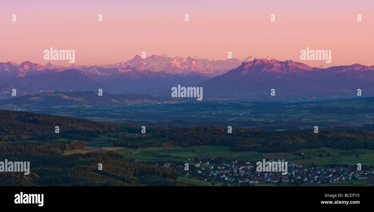 sunset view from uetliberg with swiss alps zürich switzerland Stock ...