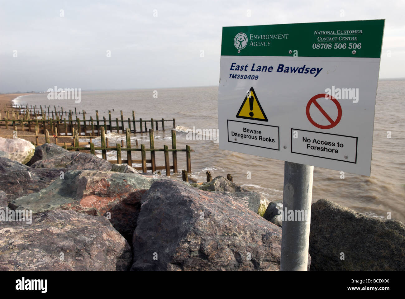 Environment agency sign hi-res stock photography and images - Alamy