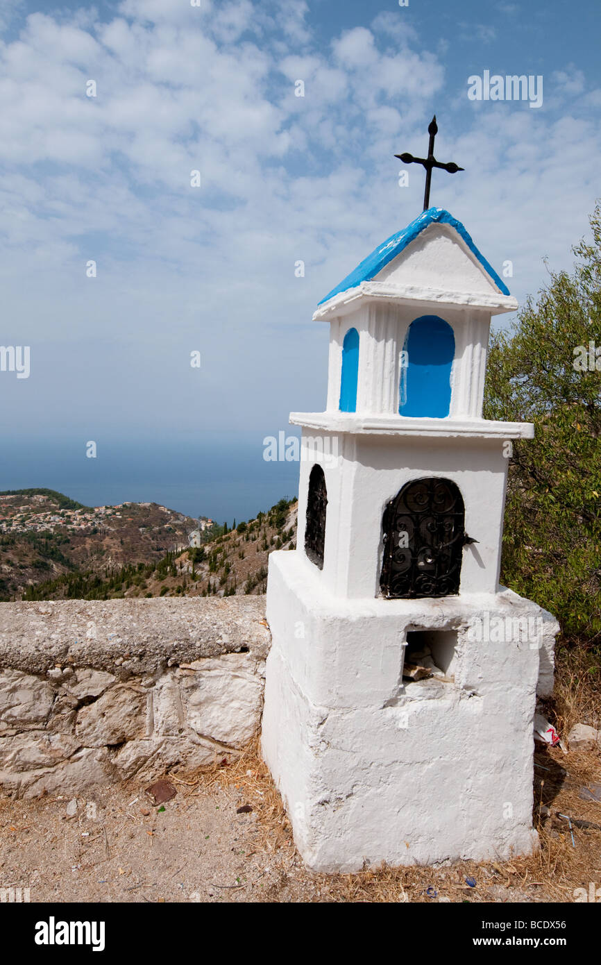 Small religious cross hi-res stock photography and images - Alamy