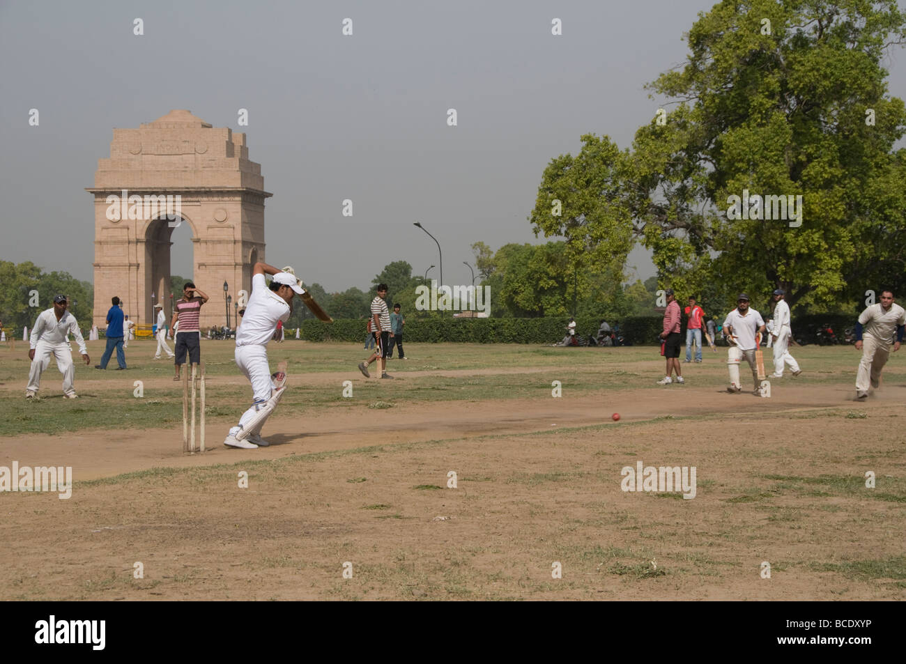 Cricket games at India Gate in New Delhi India Stock Photo - Alamy